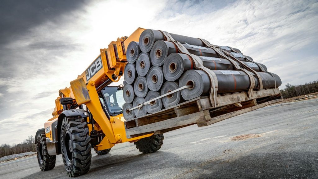 The launch of a new electric powered JCB Teletruk telescopic lift truck ...